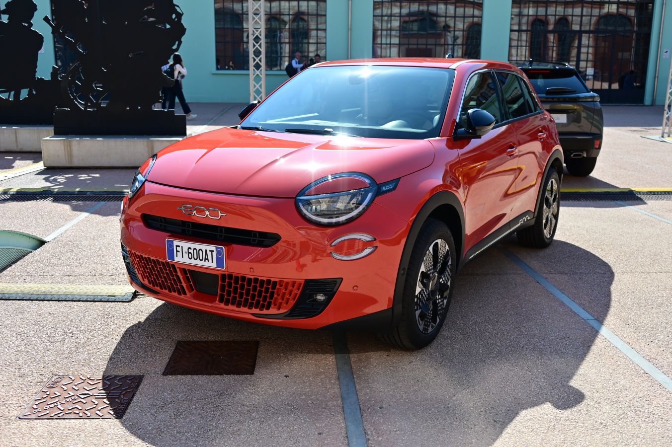 Fiat 600e elektryczny - opinie, dane techniczne, cena, zdjęcia i testy ...