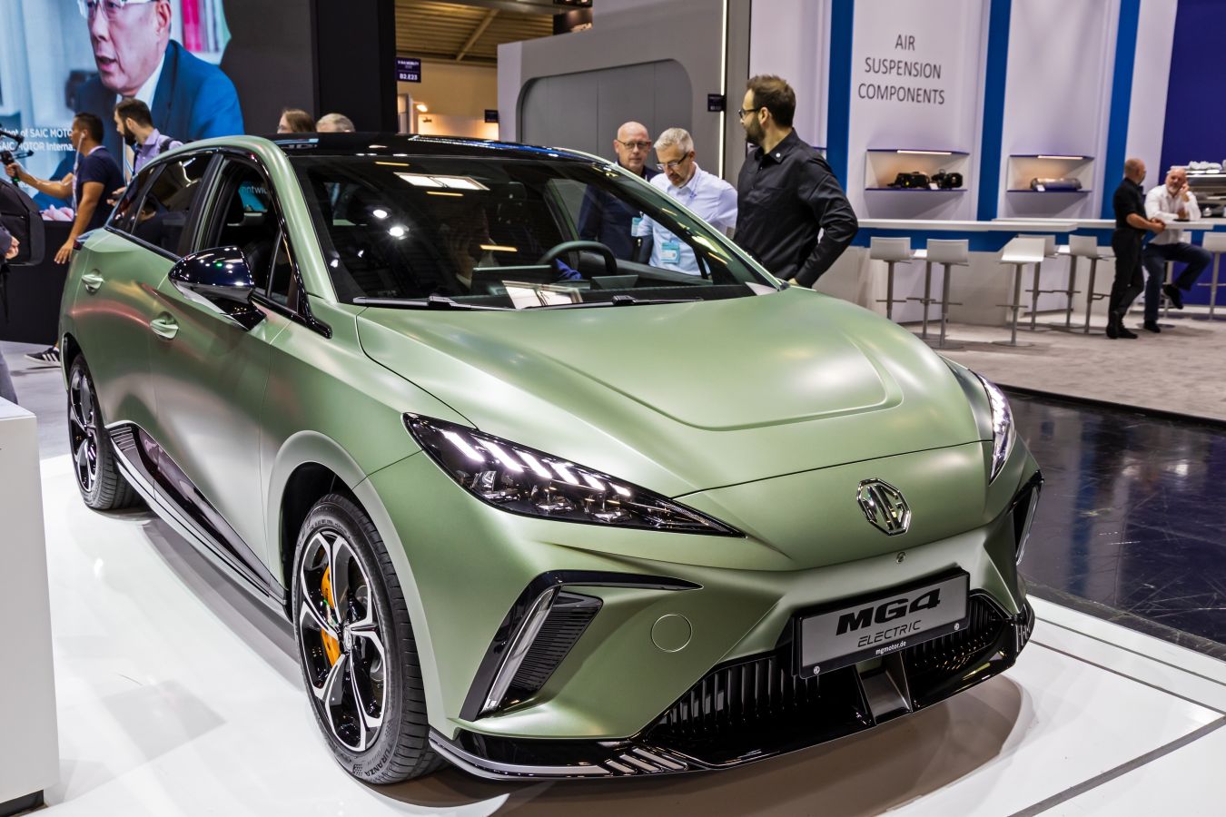 MG MG4 XPOWER elektryczny - opinie, dane techniczne, cena, zdjęcia i ...