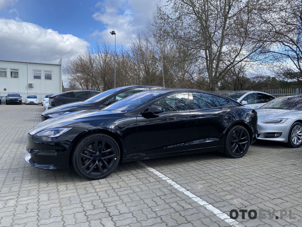 Tesla Model S Plaid elektryczny - opinie, dane techniczne, cena ...