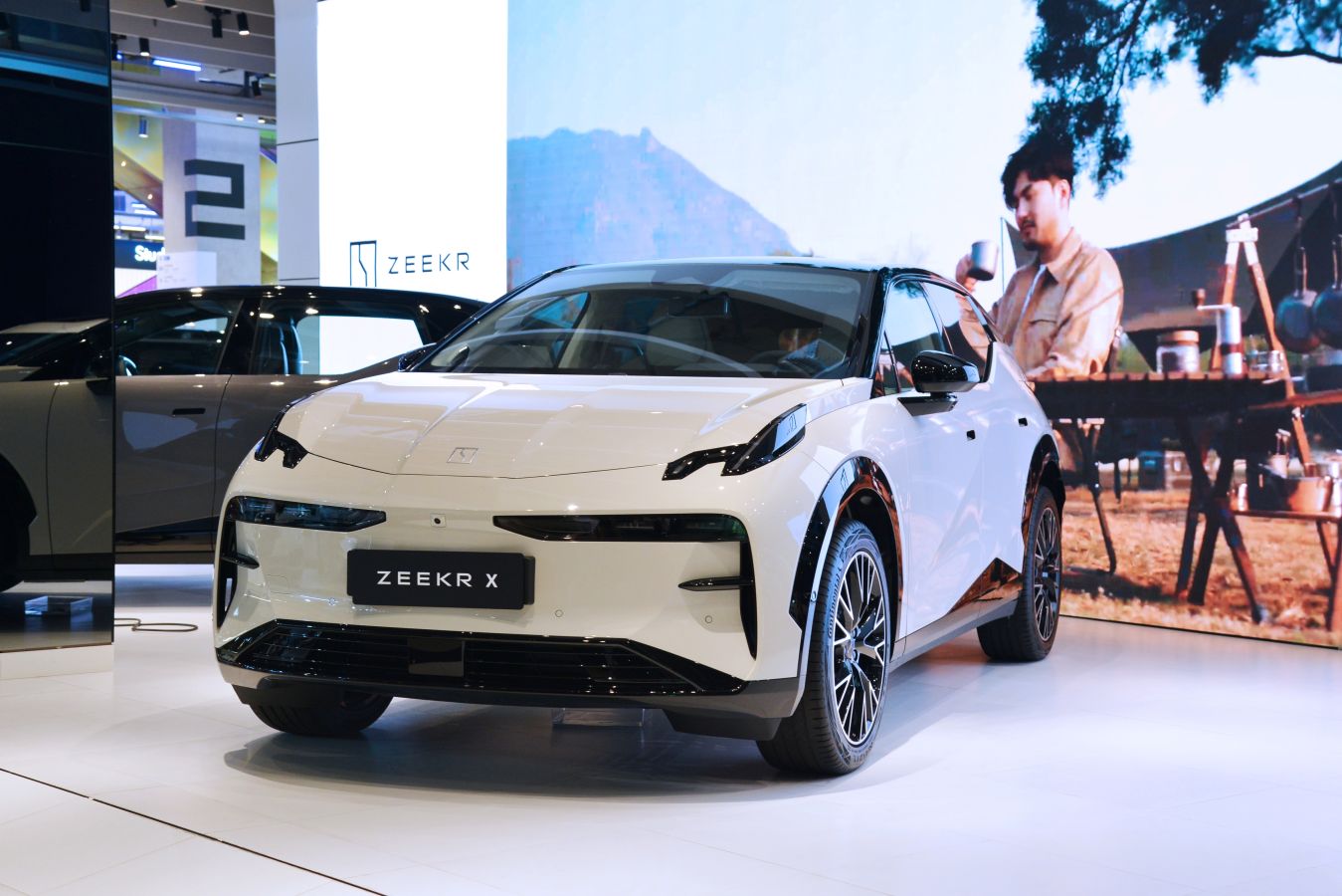 Zeekr X elektryczny - opinie, dane techniczne, cena, zdjęcia i testy ...