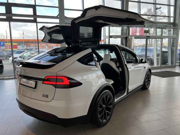 Tesla Model X Performance elektryczny - opinie, dane techniczne, cena ...