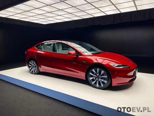 Tesla Model 3 Long Range AWD (Highland) - OTOEV.PL